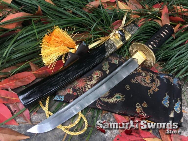 How Big is a Tanto and what is its size? - Samurai Swords Store